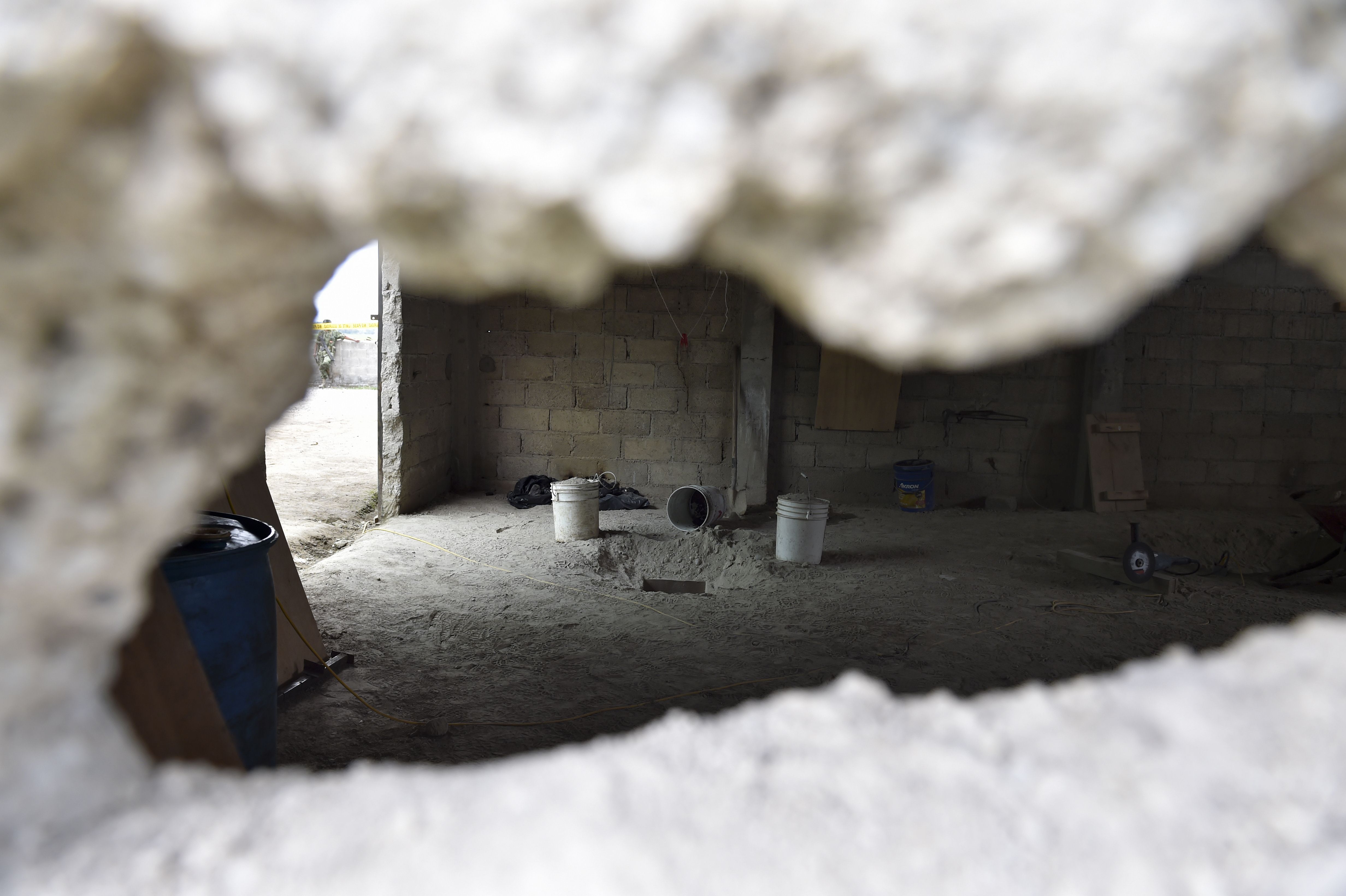 Video shows 'El Chapo' escaping Mexican prison | 13wmaz.com Video shows 'El Chapo' escaping Mexican prison | 13wmaz.com