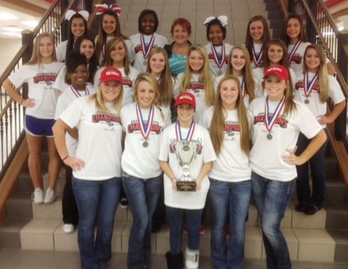 Veterans cheer team takes AAAA state title | 13wmaz.com