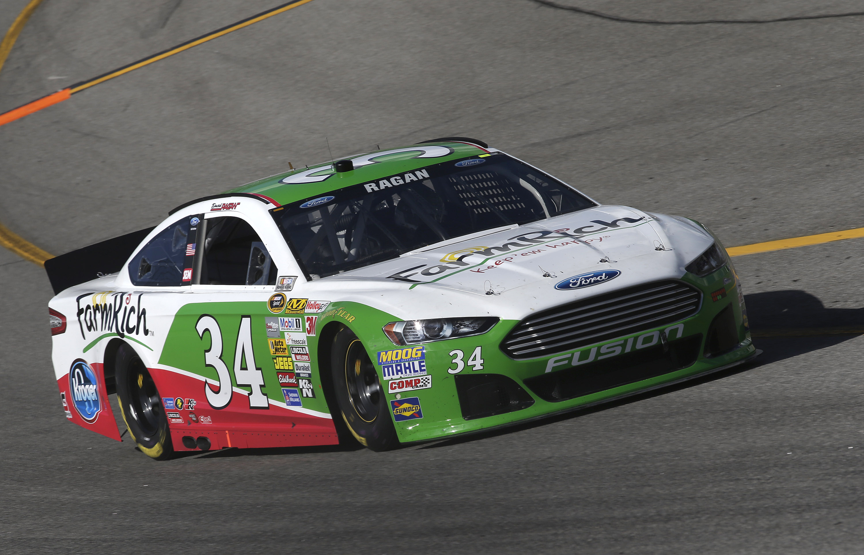 David Ragan chats about NASCAR season | 13wmaz.com