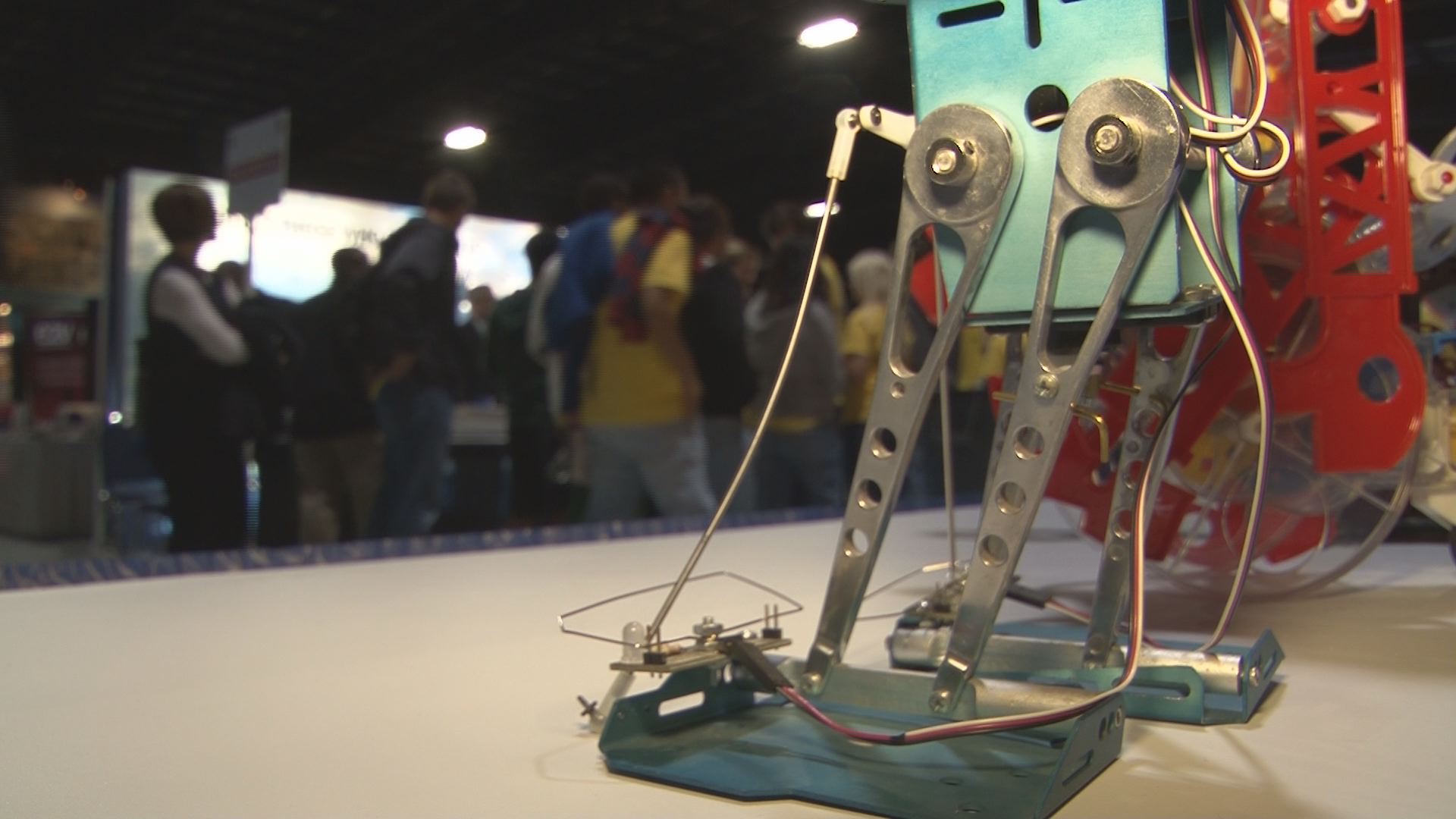 Dixie Crows inspire students during N.E.S.T. event | 13wmaz.com