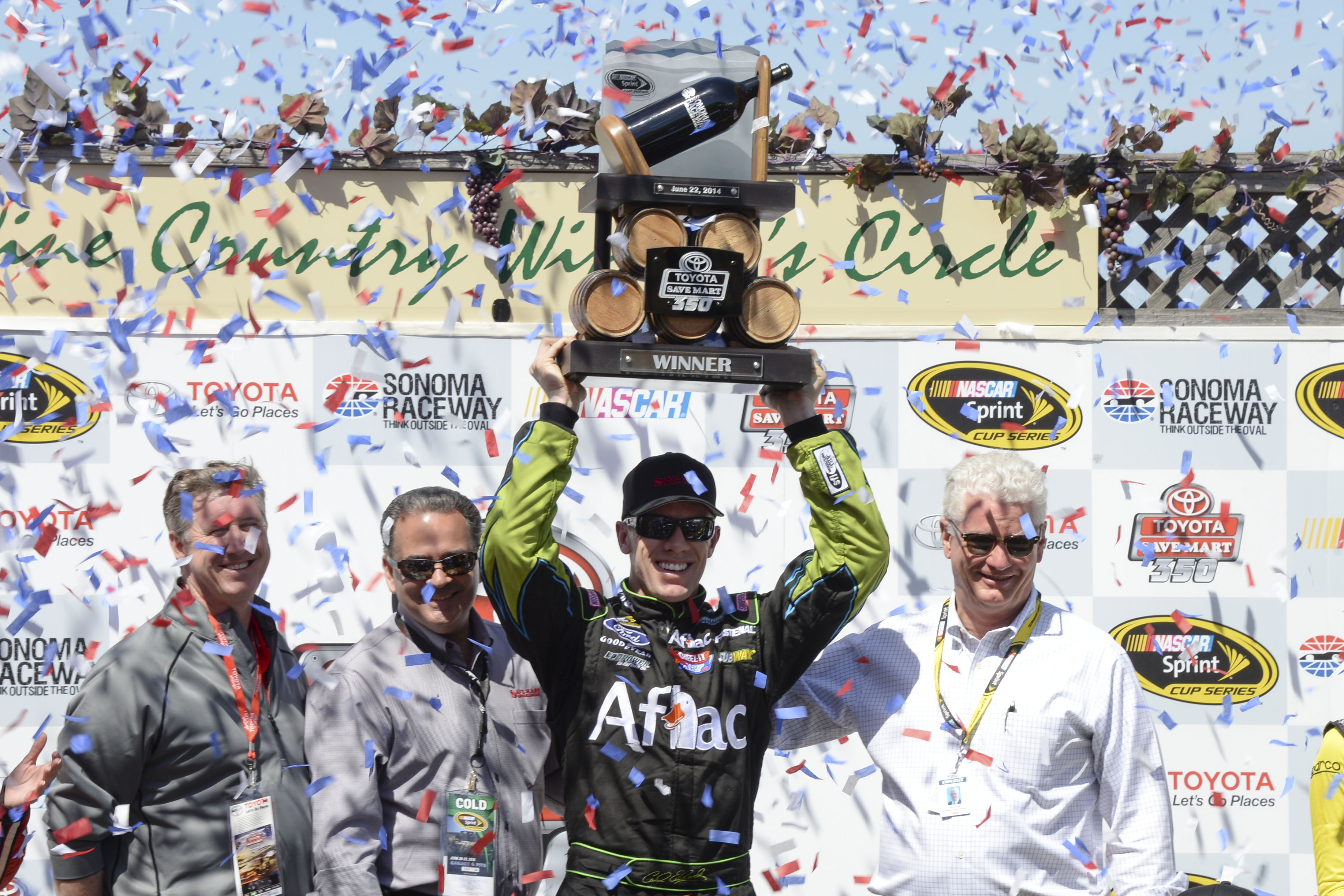 Carl Edwards race to 1st career road course win | 13wmaz.com