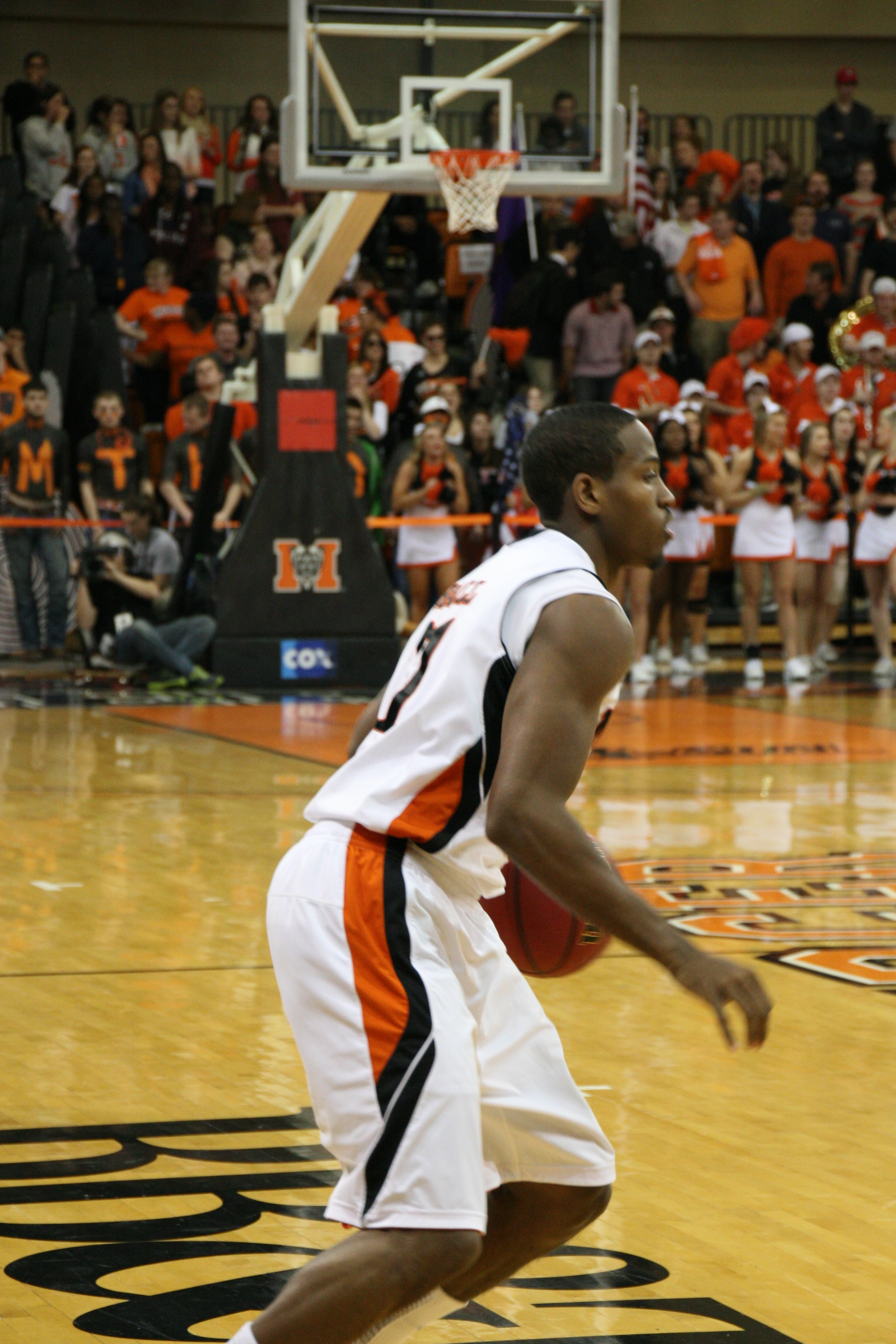 Mercer's Coursey, Hall get NBA invites | 13wmaz.com