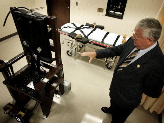 Tenn. inmates sue to stop electric chair 'torture' | 13wmaz.com