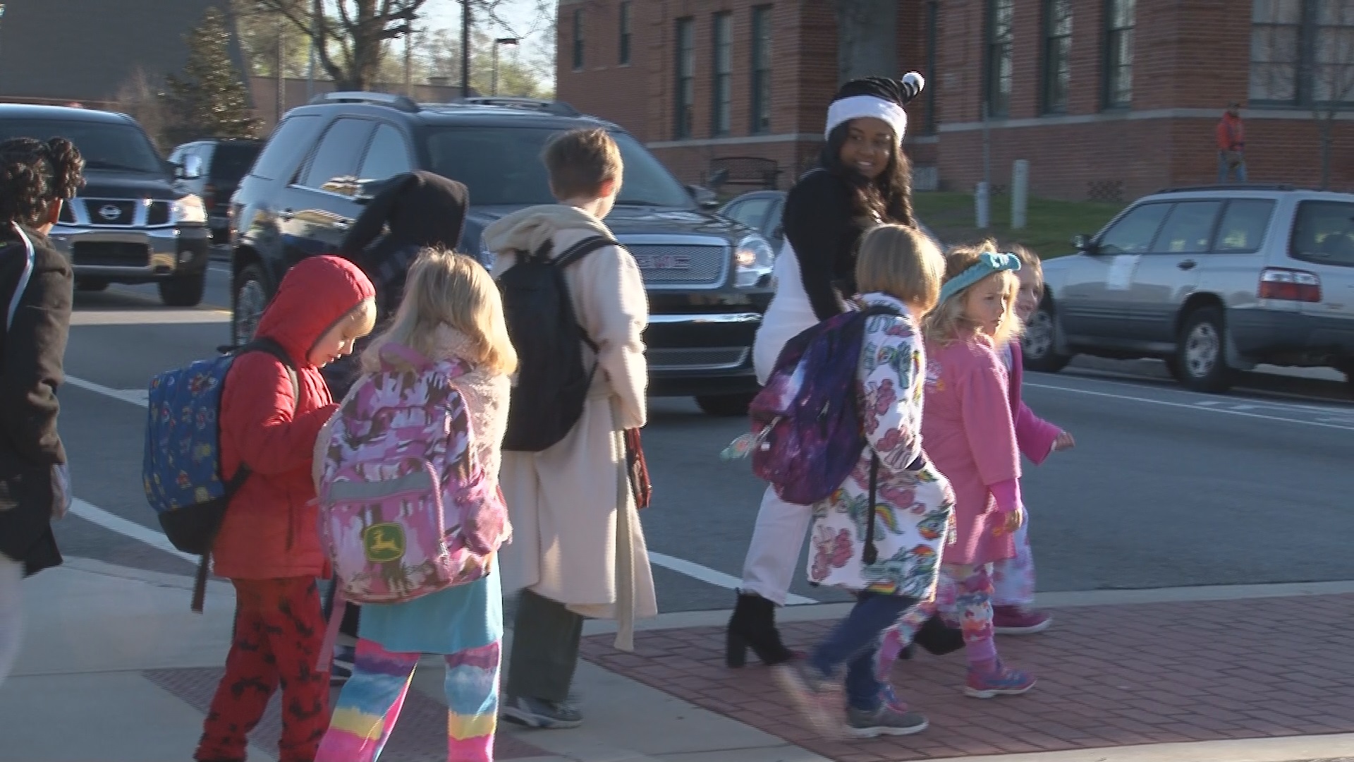 Mascot 'Pedora' for pedestrian safety | king5.com